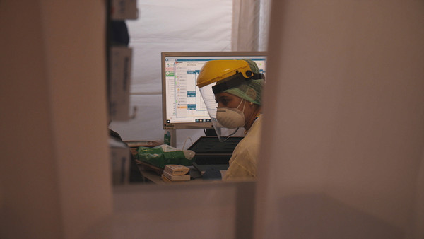 제18회 EBS국제다큐영화제(EIDF2021)의 선정작 중 다섯 작품, D-BOX를 통해 3월 선공개